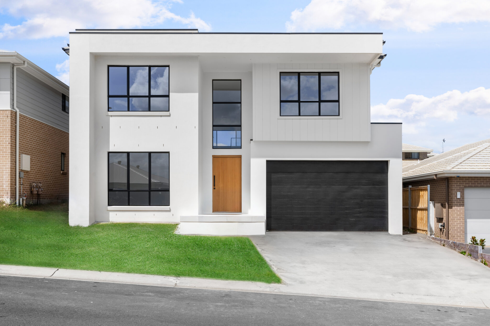 Aluminium garage doors: Pros and cons explained